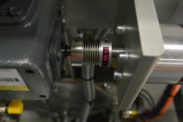 Lubricating Auto-Adjust Machine Lead Screws and Bevel Bars - Wexxar